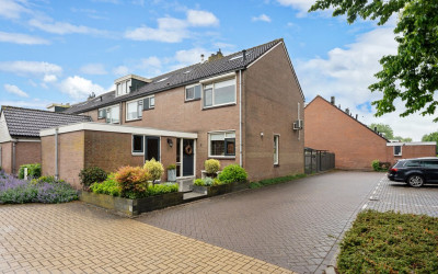 Bovenkruier 2, Nieuw-Lekkerland (2957 XK) - Huispedia.nl